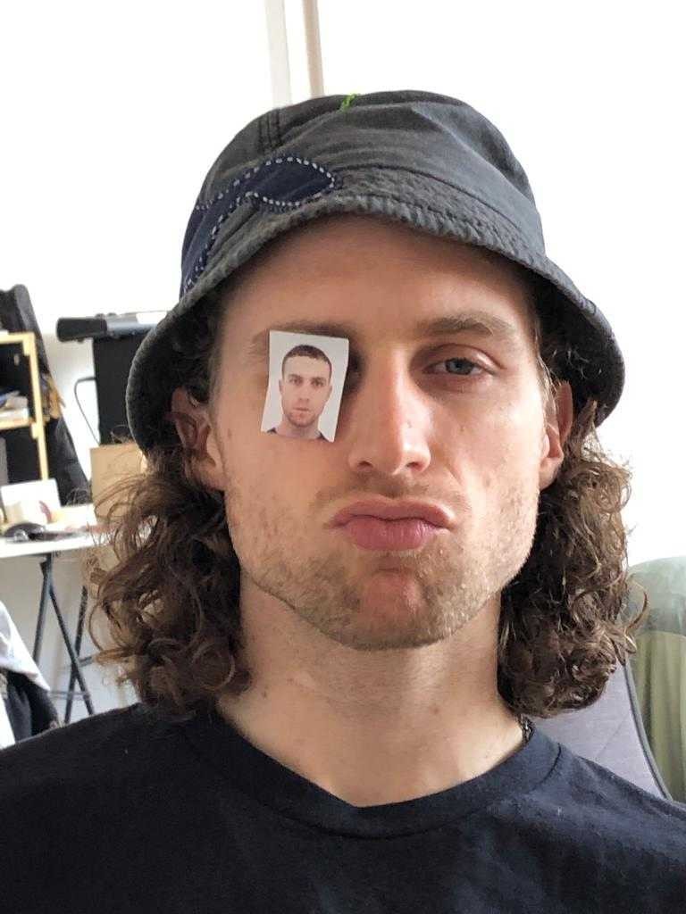 The Community | Alexander Kelvy